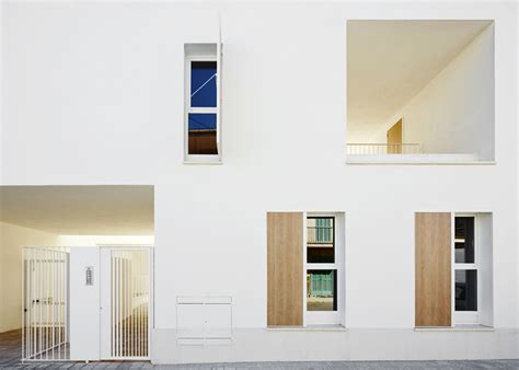 Social Housing In Sa Pobla By Ripolltizon