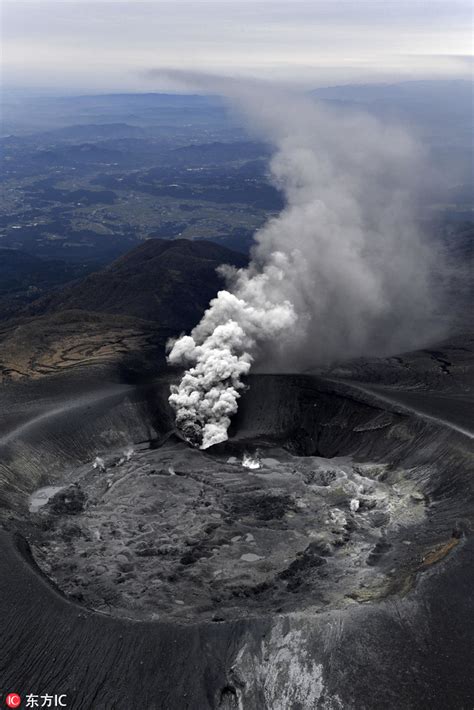日本新燃岳火山七年来首次喷发 图片频道 人民网