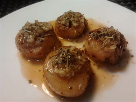 Pan Fry Scallops With Garlic And Herbs Shans Recipes