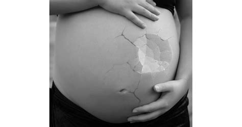 Губернаторката на Арканзас подписа закон за поставяне на паметник срещу абортите