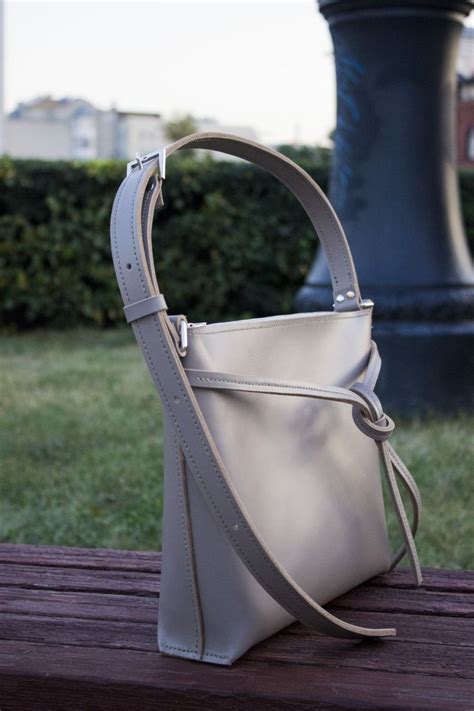 Сумка бежевая Сумки Сумка тоут Аксессуары