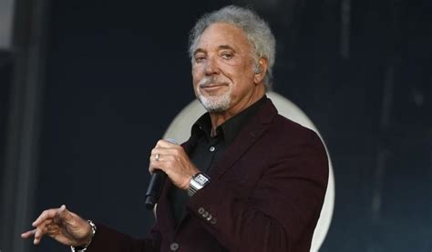 Виконавець Sex Bomb зустрічається з вдовою Елвіса Преслі ЗНАЙ ЮА