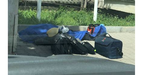 Мъж почина пред болница минути след изписването