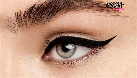Easy Winged Eyeliner Tutorial How To Apply Winged Eyeliner Nykaas