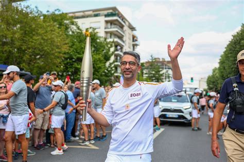 Paris Olympics 2024 Abhinav Bindra Carries The Olympic Torch Rediff Sports
