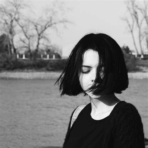 Девушка с черным каре 77 фото