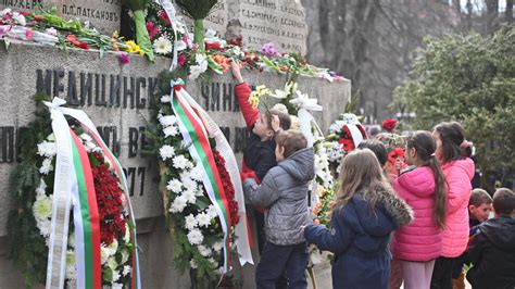 Отдават почит към загиналите за Освобождението медици и фармацевти Nova