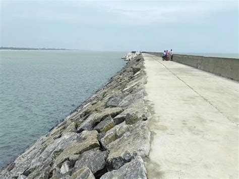 Cyclone Mandous Tharangambadi Harbor Damaged By Cyclone Mandus Bait