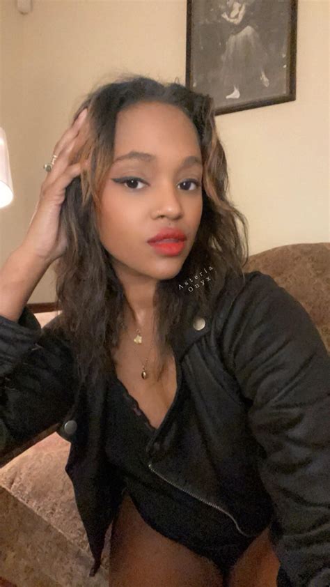 💋 Its Just That Im That Girl 🗡️ That Girl Whom You Worship Offer Everything Up To And