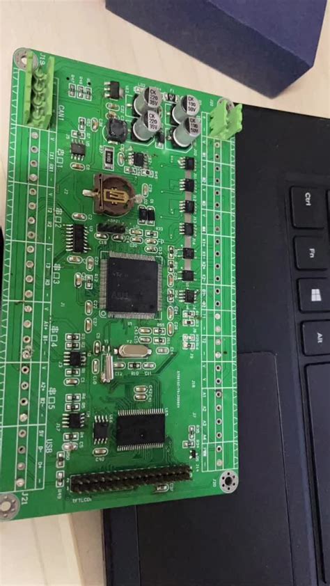 各位大佬有没有人可以把这个pcb转画出来原理图呢，有偿交易 电子发烧友网