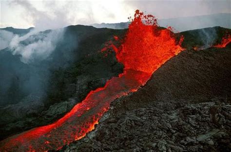 世界十大活火山排名 美国黄石火山排在首位 巴拉排行榜