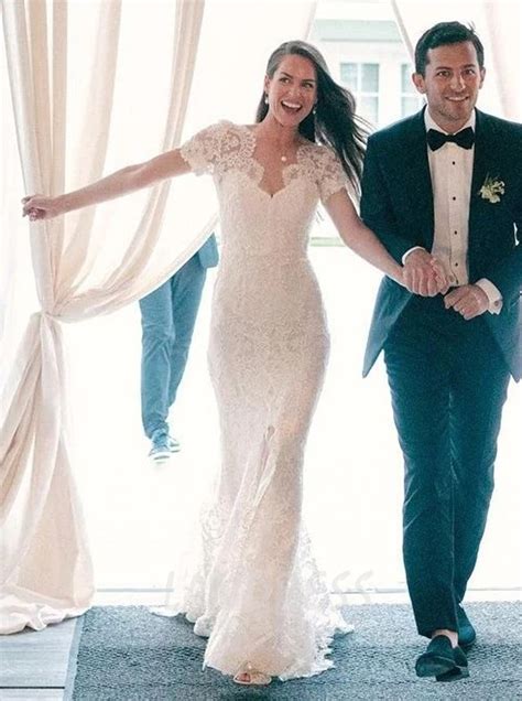 Fitted Lace Wedding Dress With Short Sleeve Uk
