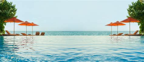 편안한 여름 일광욕 데크 해변 근처에 있는 전용 수영장 럭셔리 하우스의 파노라마 바다 전망 호텔에 대한 스톡 사진 및 기타 이미지 Istock