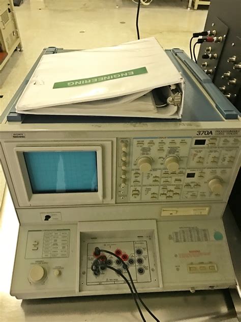Tektronix 370 A Programmable Curve Tractor Bridge Tronic Global