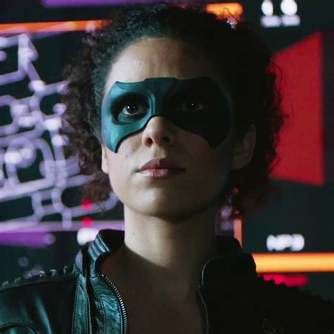 343 Best Twitter Cw Arrow Images On Pholder New Life New Hero Arrow Starts Now On The Cw