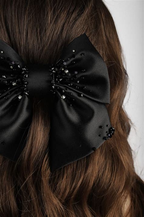 Бант для волос на заколке автомат из черного атласа с вышивкой стеклянным бисером Бисер