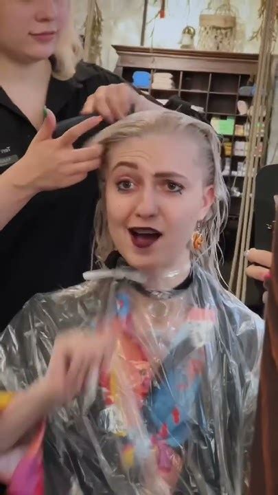 Как покрасить волосы в следующий раз Самый оригинальный коммент получит набор косметики от