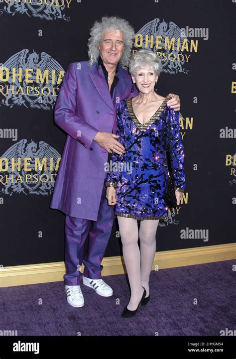 Brian May Et Sa Femme Anita Dobson Assistent à La Première De Bohemian