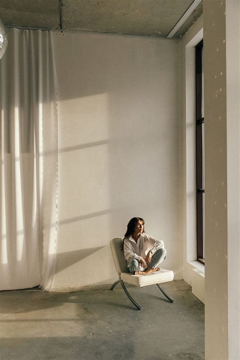 Пин от пользователя Таня Олійник на доске Референси Студийные портреты Позы для выпускного