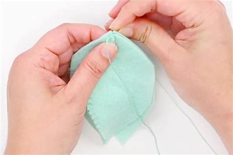 ساخت کاردستی عروس دریایی نمدی در 9 مرحله ساده