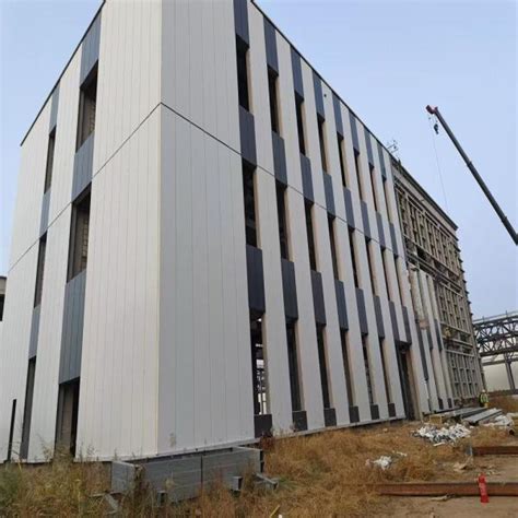 China Prefabricated Pre Engineered Steel Structures Building For