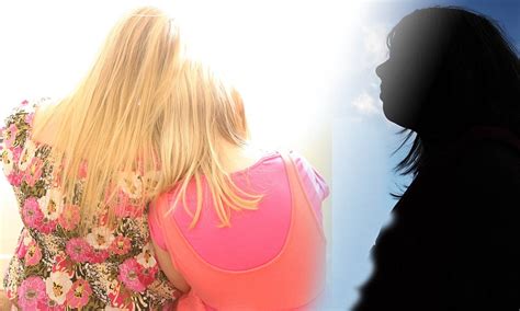 Sex Change Babe Says My Friends Accept I Want To Be A Girl Daily Mail Online