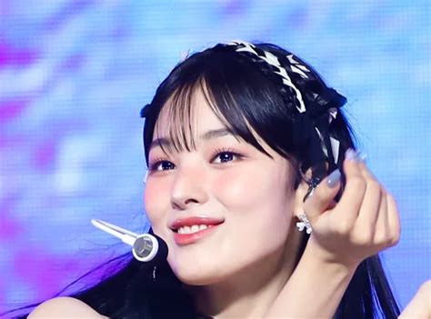 231025 Jini Cmon At Show Champion Kpopping