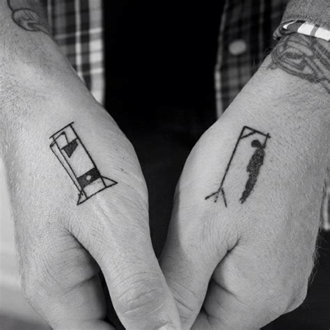 Tatuajes De Manos Para Hombres Palabras
