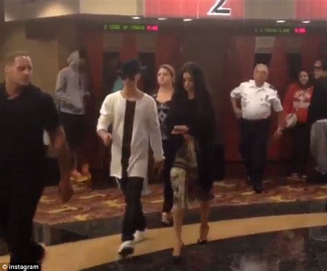 Justin Bieber Touching Selena Gomez Private Part