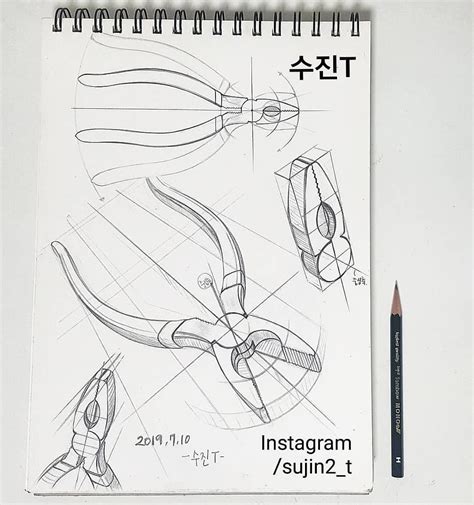 Instagram의 수진쌤 그림계정 님 펜치 공구 수진t 수진쌤 기초디자인 입시미술 미술기초 그림 인공물