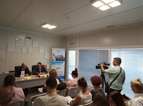 Pikcell Group Пиксел Гроуп Скопје првата фабрика за производство на фотоволтаични модули во