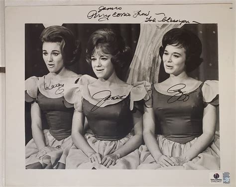 The Lennon Sisters Kathy Janet And Peggy Autographed 8” X 10” Photo