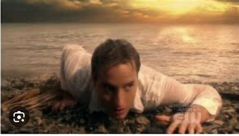 Oliver In Arrowverse V Oliver In Smallville Rarrow