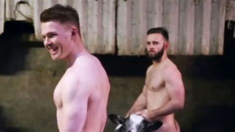 Naked Vet Students Use Sheep To Protect Their Modesty In Hilarious Calendar Shoot Mirror Online