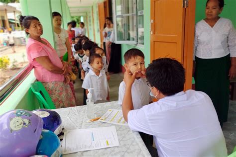 သရက်မြို့၌ ကျောင်းကျန်းမာရေးသီတင်းပတ် ကျန်းမာရေးစစ်ဆေးခြင်းနှင့် ကျန်းမာရေးအသိပညာပေးဟောပြောပွဲ က