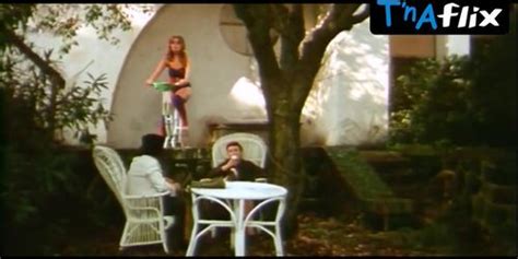 Gloria Guida Butt Breasts Scene In Il Solco Di Pesca Tnaflix Com