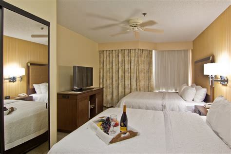 Hampton Inn And Suites Christopher Hotels