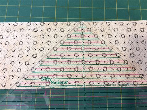 52 Quilts In 52 Weeks Tuesday Tutorial Setting Triangles