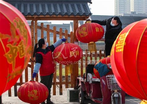 河南博爱灯笼高挂迎新春 人民图片网