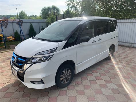 Купить б у Nissan Serena V C27 1 2hyb At 136 л с гибрид автомат в Обнинске белый Ниссан