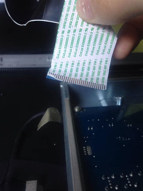 Part Of LCD Connector Broke On Monitor Is It Possible To Replace This R Pcmasterrace