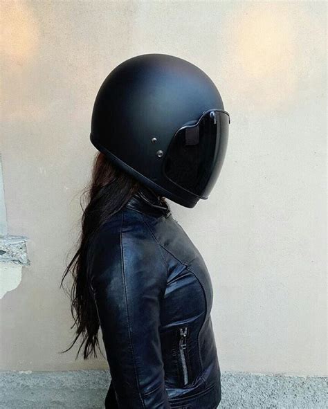 Best Womens Motorcycle Helmets Webbikeworld Womens Motorcycle Helmets Motorcycle Women