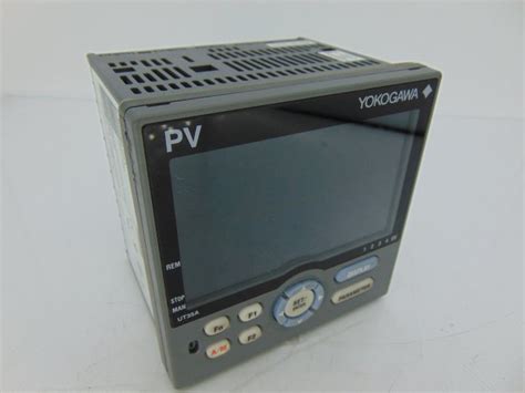 Yokogawa Ut35a 000 11 00 Temperature Controller