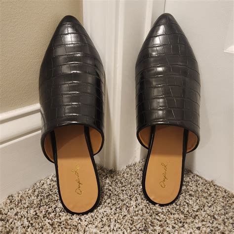 Qupid Shoes Qupid Black Faux Leather Snake Textured Mules Nwot Poshmark