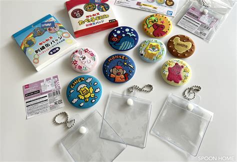 100均ダイソーの推し活グッズ。ポケット付キーホルダーとカラビナ付きポーチ