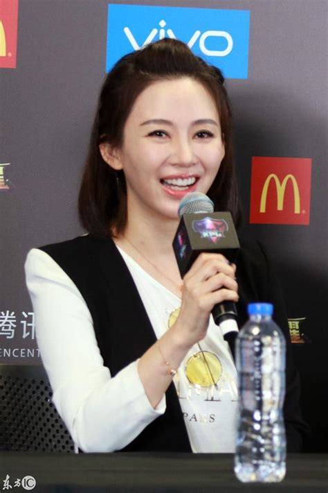 鹿晗、郎朗 李金銘、婁藝瀟一起出席活動 每日頭條