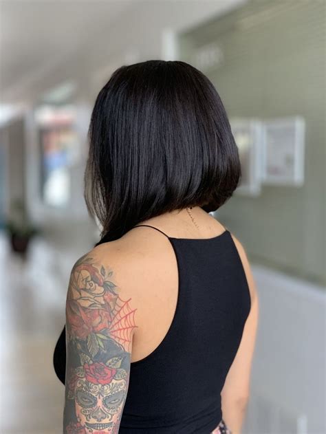 Graduated Aline Haircut By Leticiastyles Aline Bob Haircuts Short Bob