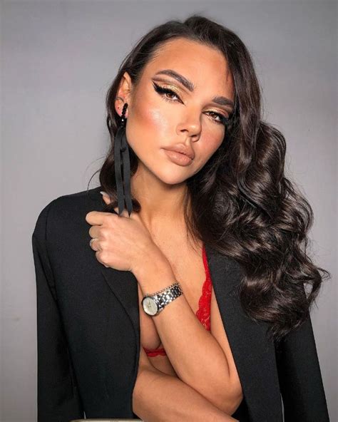 Seduce Your Date With These Valentines Day Makeup Looks