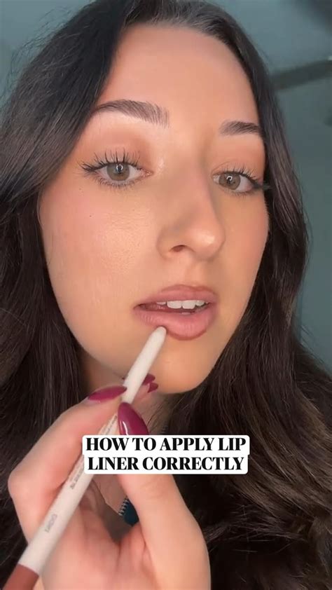 HOW TO APPLY LIP LINER CORRECTLY Lip Liner Lips How To Do Lip Liner