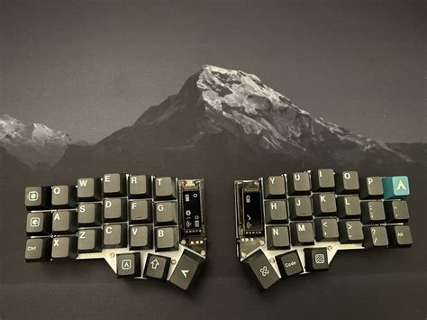 First Attempt At Making A Split Ergo Keyboard Very Happy With My Choices Corne V3 Mekanisk